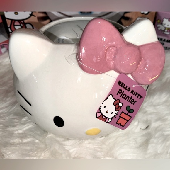 Hello Kitty | Art | Hello Kitty Planter | Poshmark